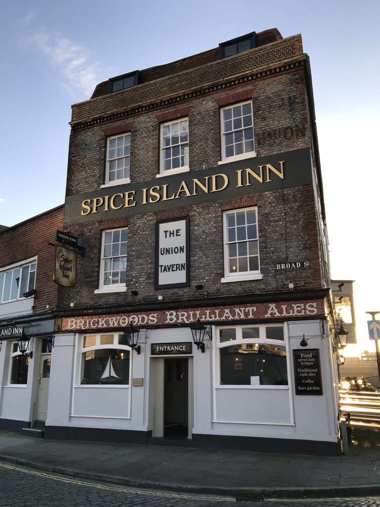SPICE ISLAND INN - Updated August 2025 - 15 Photos - 1 Bath Square ...