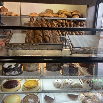 CAPUTO’S BAKE SHOP - Updated December 2025 - 122 Photos & 167 Reviews ...