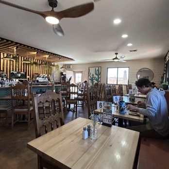 Amigo Cafe - Book a Table - Updated November 2025 - 447 Photos - 471 ...