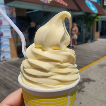 THE CHILLIN PINEAPPLE - Updated July 2025 - 12 Photos - 3800 Boardwalk ...