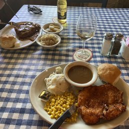 THE AUSLANDER - Updated May 2025 - 1202 Photos & 1239 Reviews - 323 E ...