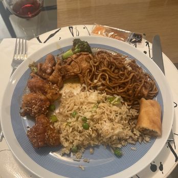 UNCLE SEVEN - Updated June 2024 - 128 Photos & 83 Reviews - 100 N Water ...