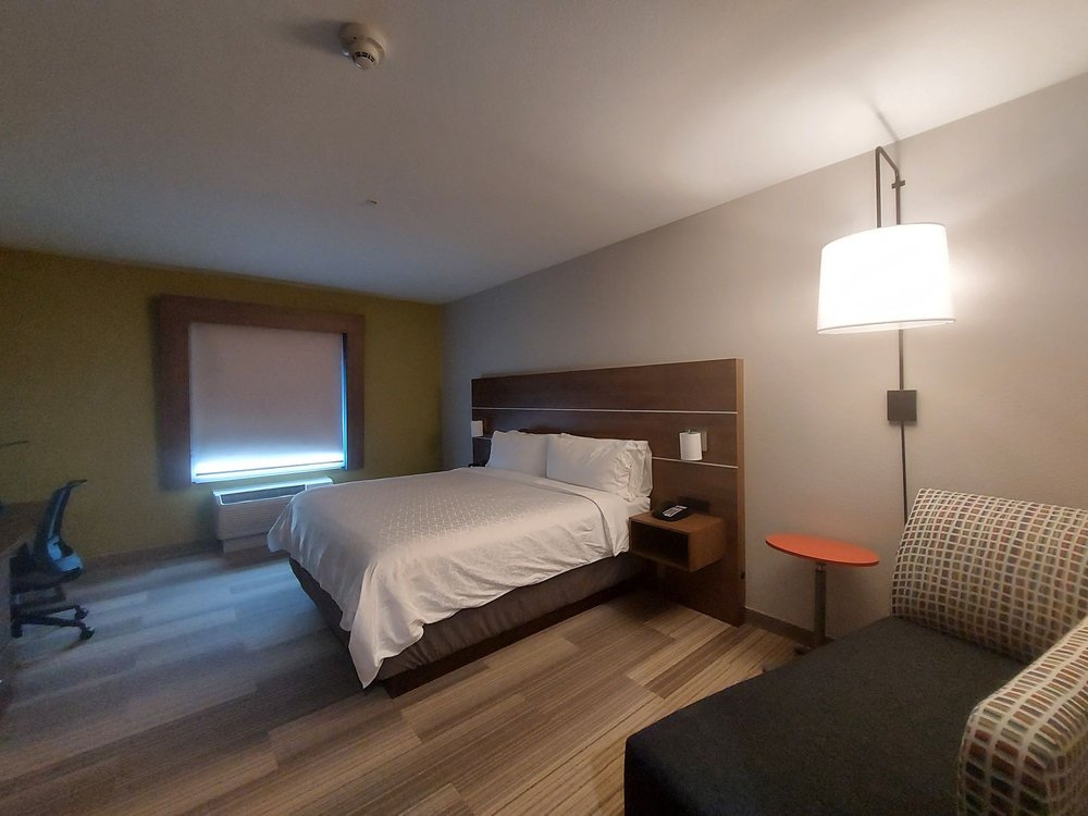 HOLIDAY INN EXPRESS & SUITES PLANO - THE COLONY - Updated January 2025 ...