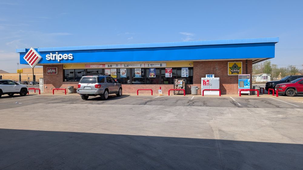 STRIPES CONVENIENCE STORE - Updated October 2025 - 14 Reviews - 115 S ...