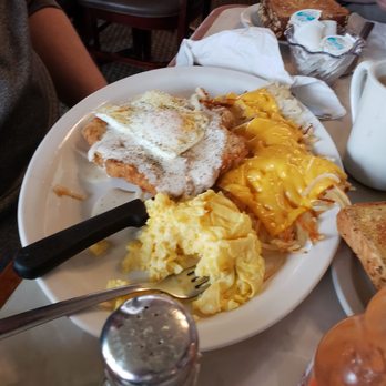 FAMILY TABLE RESTAURANT - Updated October 2025 - 103 Photos & 70 ...