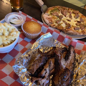 HOP HOG BACKYARD BREWPUB - Updated September 2025 - 18 Photos & 59 ...