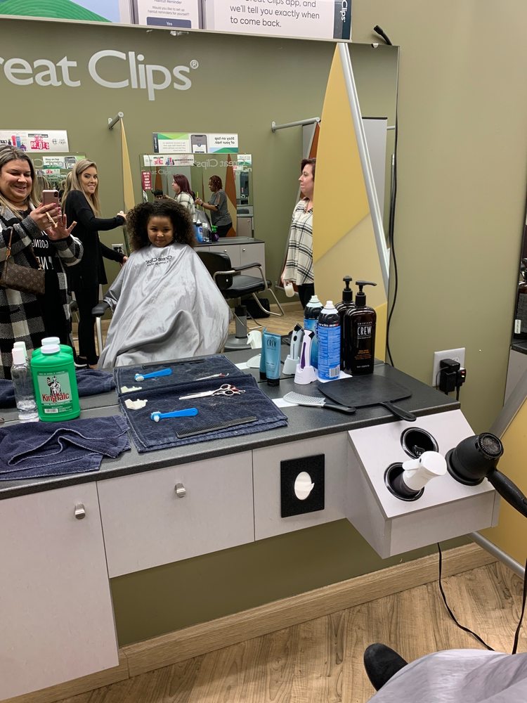 GREAT CLIPS - 19 Photos & 32 Reviews - 8311 Brier Creek Pkwy, Raleigh ...