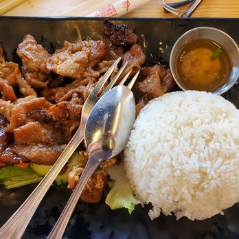 PHO LEGEND - Updated August 2024 - 528 Photos & 486 Reviews - 209 S ...