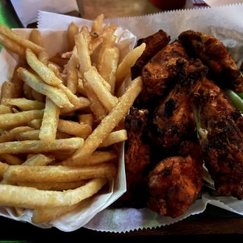 POINTS EAST PUB - Updated January 2026 - 185 Photos & 387 Reviews ...