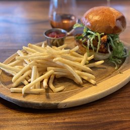 THE LAKEHOUSE - Updated January 2025 - 328 Photos & 306 Reviews - 1146 ...