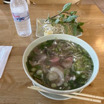 PHO BASI - Updated November 2025 - 72 Photos & 65 Reviews - 922 S ...