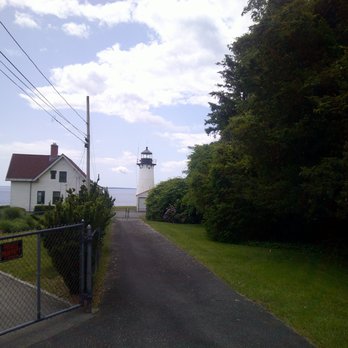 WARWICK NECK LIGHTHOUSE - Updated October 2025 - 26 Photos - Warwick ...
