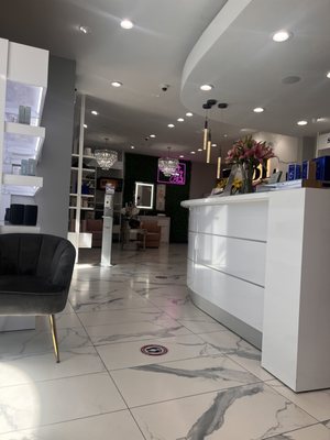BEAUTY LOUNGE MED SPA - Updated October 2024 - 39 Photos & 79 Reviews ...