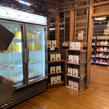 THE APPLE BARN & CIDER MILL - Updated January 2026 - 701 Photos & 545 ...