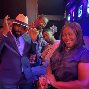 RAVEN BAR - Updated July 2024 - 653 Photos & 675 Reviews - 1151 Folsom ...