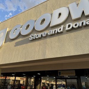 GOODWILL CLEARANCE CENTER - Updated December 2025 - 28 Photos & 65 ...