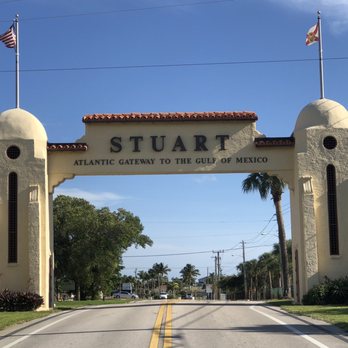 STUART WELCOME ARCH - Updated November 2025 - 11 Photos - 2390 NE Dixie ...