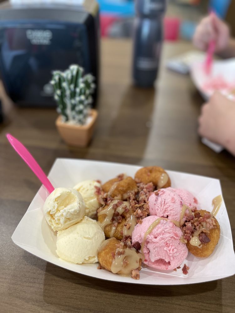 SUGAR LLAMAS - Updated July 2025 - 65 Photos & 45 Reviews - 242 Rufe ...