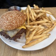 FOX BURGER - 56 Photos & 59 Reviews - 6423 112 Ave NW, Edmonton ...