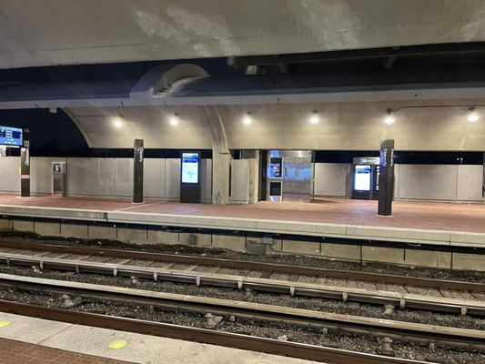 CHEVERLY METRO STATION - Updated April 2026 - 19 Photos - 5501 Columbia ...