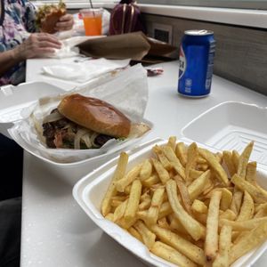BIGZ BURGER JOINT - Updated March 2025 - 214 Photos & 301 Reviews ...