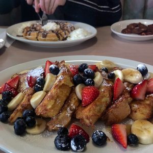GINA’S CAFE - 152 Photos & 246 Reviews - 35600 Harper Ave, Clinton ...