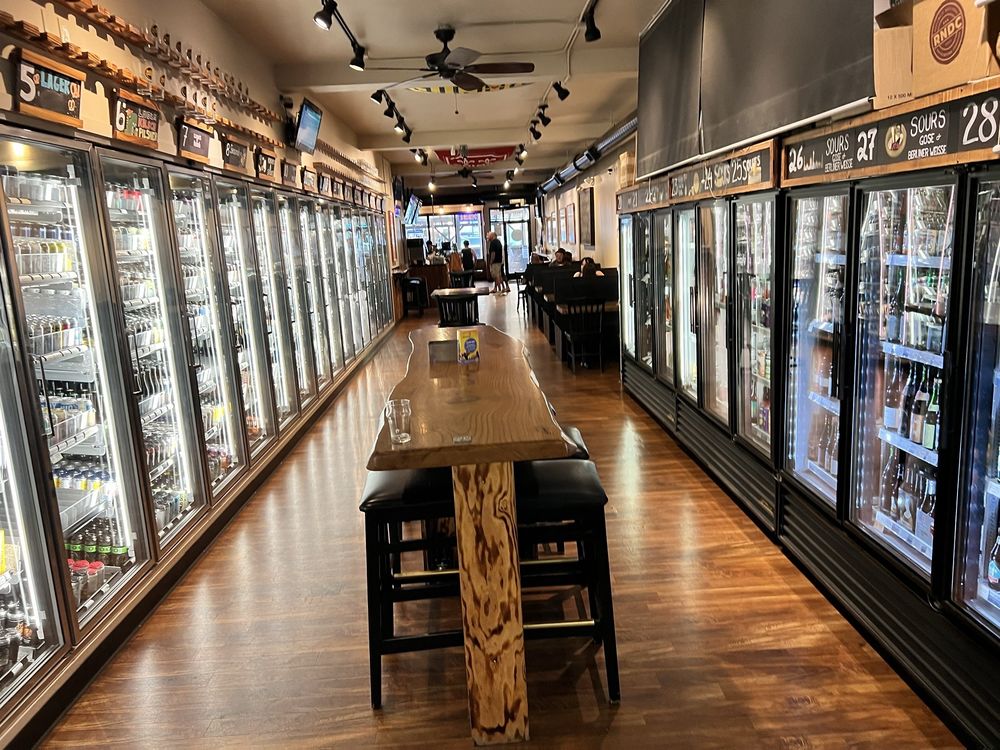 THE BEER JUNCTION - Updated December 2025 - 238 Photos & 317 Reviews ...