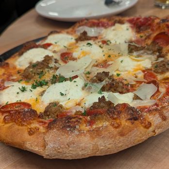 MOOTZ PIZZERIA + BAR - Updated May 2025 - 647 Photos & 643 Reviews ...