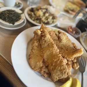 GUS FAMILY RESTAURANT - Updated March 2025 - 36 Photos & 26 Reviews ...