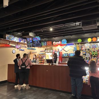 MILWAUKIE CINEMA & WUNDERLAND - Updated December 2025 - 39 Photos & 87 ...