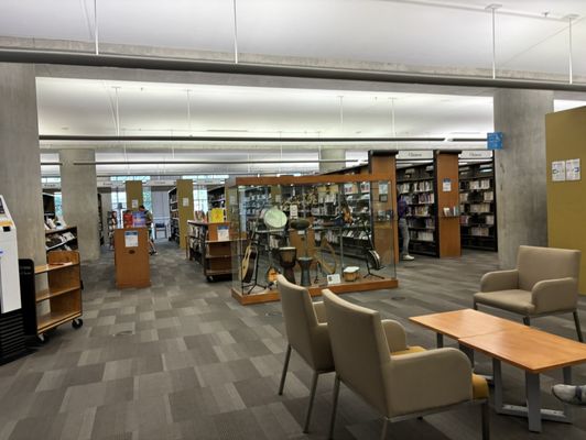 VANCOUVER PUBLIC LIBRARY - CENTRAL - Updated January 2025 - 328 Photos ...