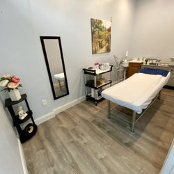 Best Beauticians Near Me - August 2025: Find Nearby Beauticians Reviews ...