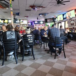 CRONIES SPORTS GRILL - Updated October 2025 - 230 Photos & 286 Reviews ...