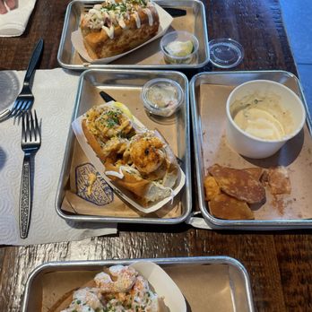 DOCK LOCAL - Updated March 2025 - 101 Photos & 48 Reviews - 211 S Akard ...