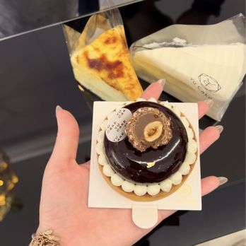 YU CAKE - Updated July 2024 - 67 Photos & 14 Reviews - 3333 Bristol St ...