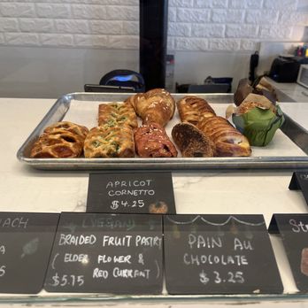 DIAMOND COFFEE N PASTRY - Updated September 2024 - 737 Photos & 217 ...