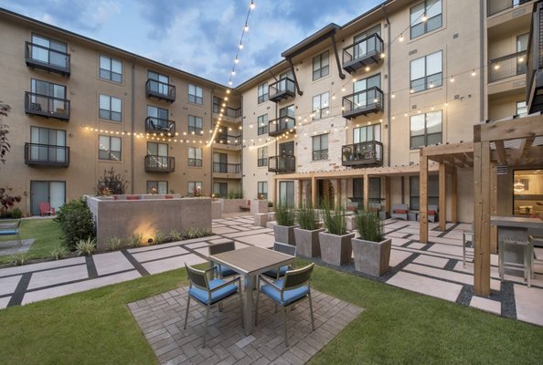 RESIDENCES AT THE DOMAIN - Updated September 2024 - 40 Photos & 100 ...