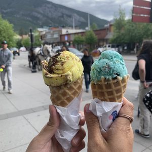 COWS - 213 Photos & 118 Reviews - Ice Cream & Frozen Yogurt - 138 Banff ...