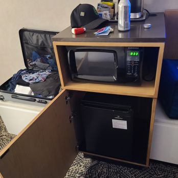 HILTON STOCKTON - Updated March 2025 - 399 Photos & 262 Reviews - 2323 ...