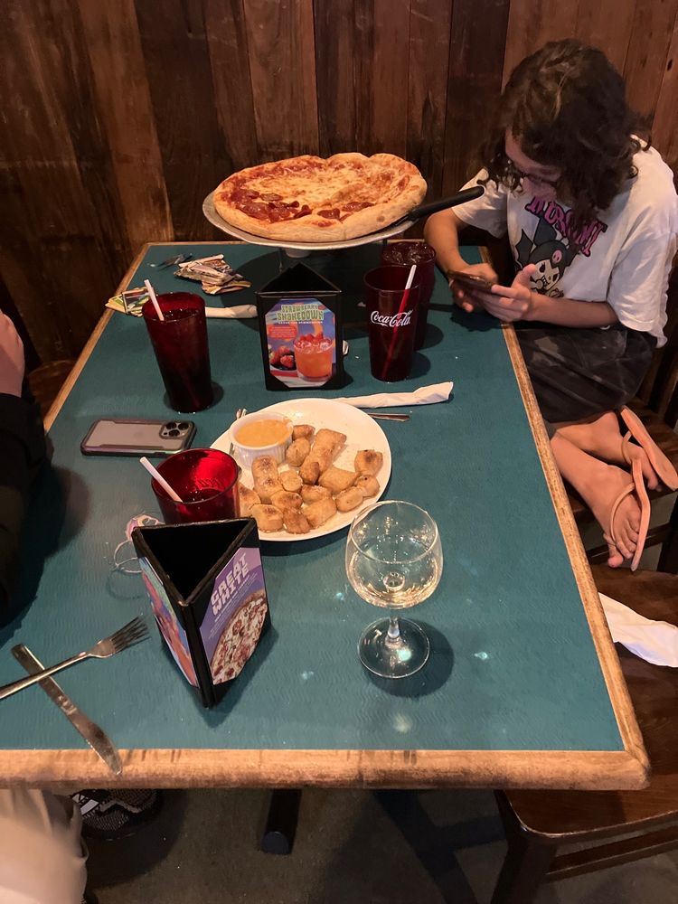 MELLOW MUSHROOM HILTON HEAD ISLAND - Updated July 2025 - 192 Photos ...