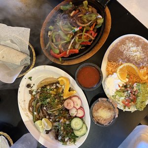 AGAVES MEXICAN GRILL - 107 Photos & 176 Reviews - 731 E Yosemite Ave ...