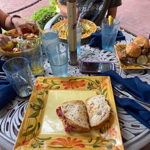 THE PUB & RESTAURANT - 257 Photos & 424 Reviews - 21 Lincoln Sq ...