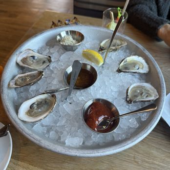 SALT TRADERS ZILKER - Updated February 2025 - 953 Photos & 499 Reviews ...