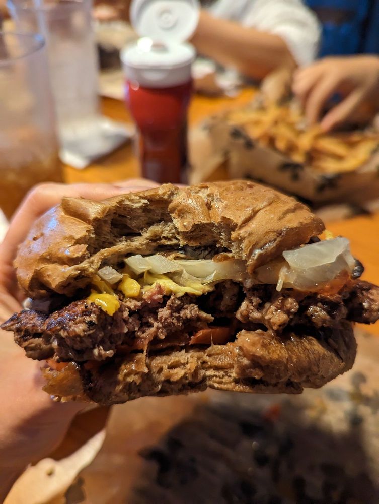 BURGERSMITH - Updated December 2025 - 294 Photos & 262 Reviews - 3613 ...