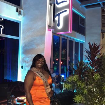 WET RESTAURANT & LOUNGE - Updated January 2026 - 252 Photos & 120 ...