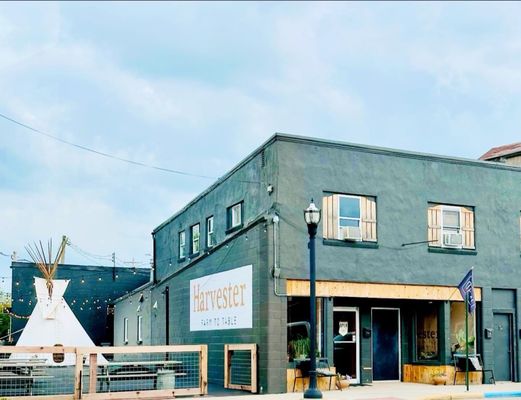 HARVESTER FARM TO TABLE RESTAURANT - Updated January 2026 - 36 Photos ...