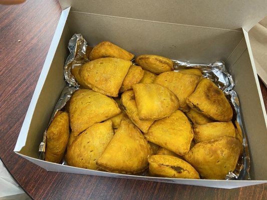 GOLDEN KRUST - 18 Photos & 30 Reviews - 568 Flatbush Ave, Brooklyn, New ...