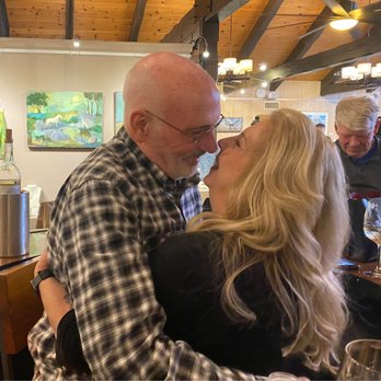 MIDDLE RIDGE WINERY - 177 Photos & 102 Reviews - 54301 N Circle Dr ...