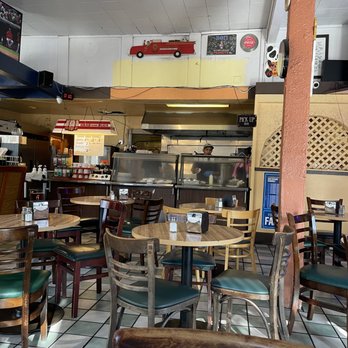 PEANUTS DELUXE CAFE - 301 Photos & 606 Reviews - 275 E San Fernando St ...