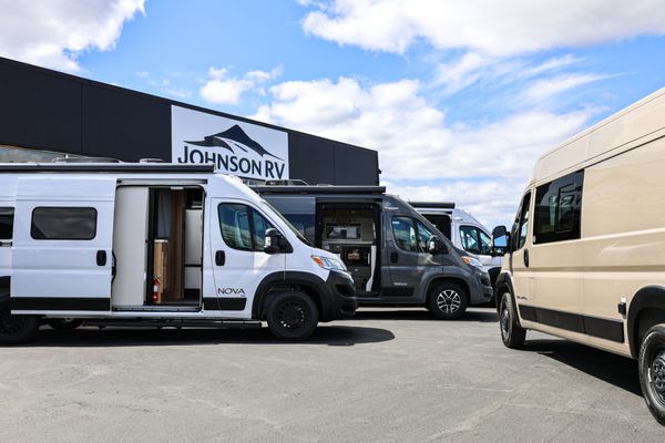 JOHNSON RV MEDFORD - Updated November 2025 - 34 Photos - 2840 Crater ...